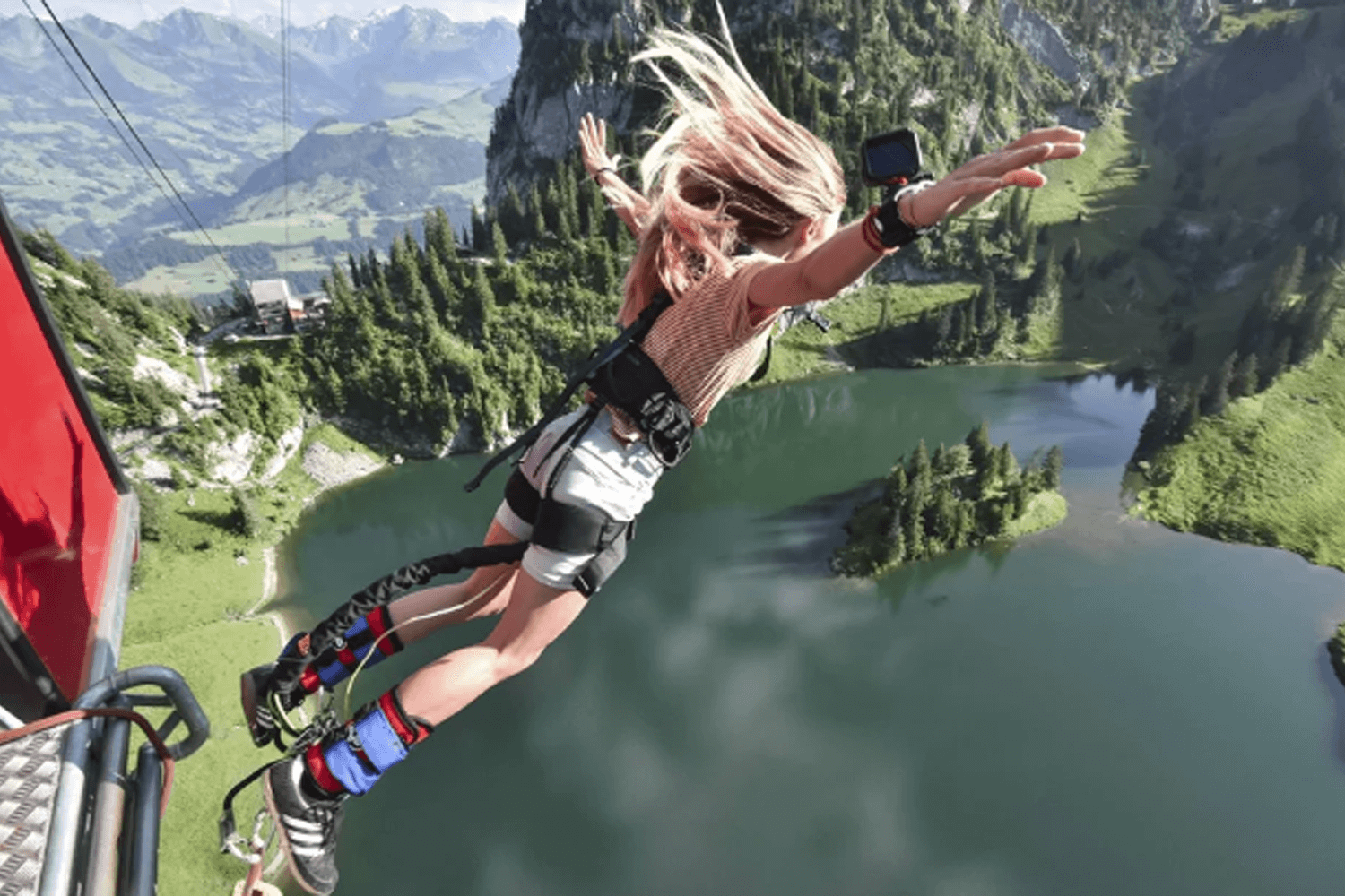 Bungy Jump Stockhorn - Europe Travel Bureau