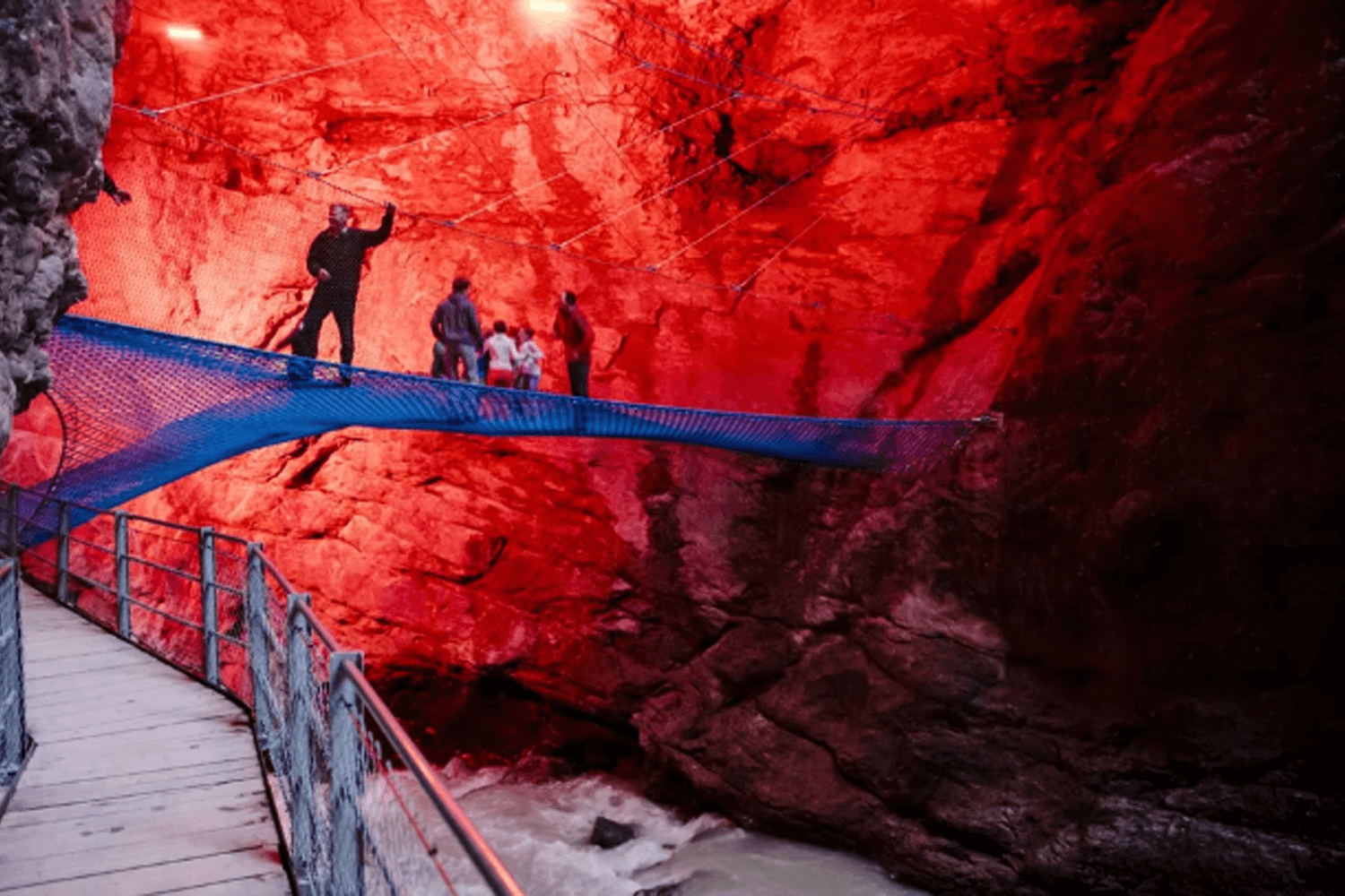 Glacier Canyon Grindelwald Europe Travel Bureau